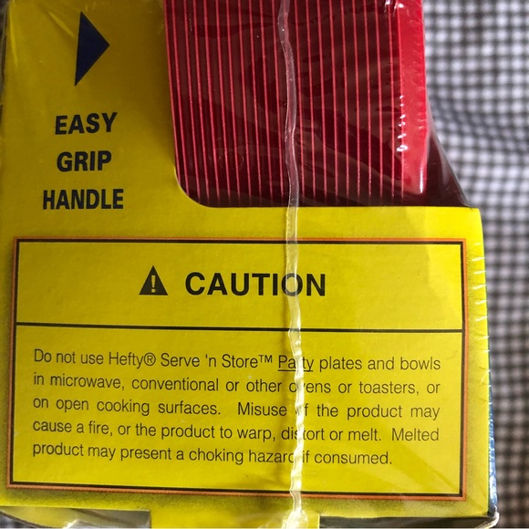 Hefty | Dining | 2 Packs Of 22 Hefty Serve N Store 8 Oz Red Bowls ...